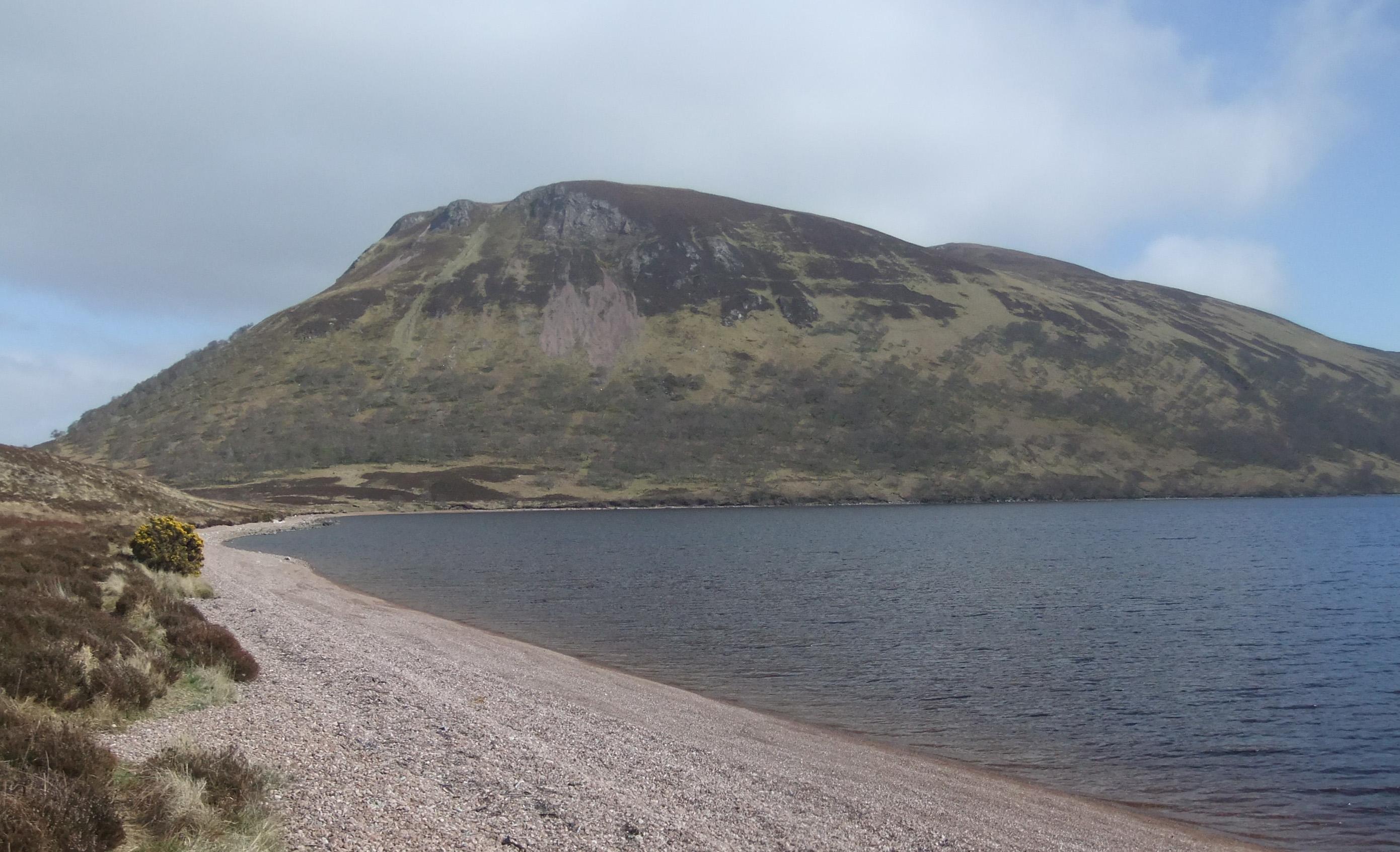 Loch Loyal Syenite Complex | SGT Geosites
