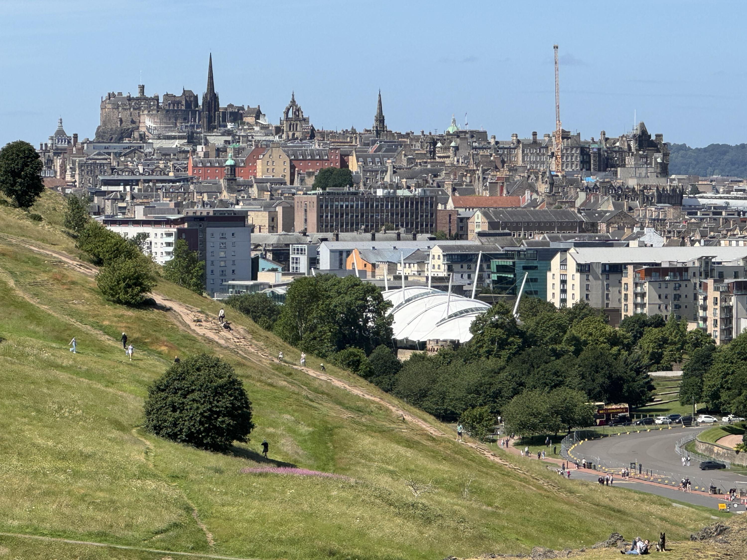 Edinburgh Castle Rock and Tail | SGT Geosites